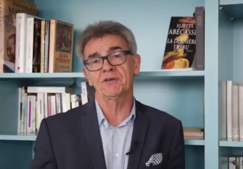 revient sur l’annonce de @_Bercy_ du rétablissement du jour de carence..